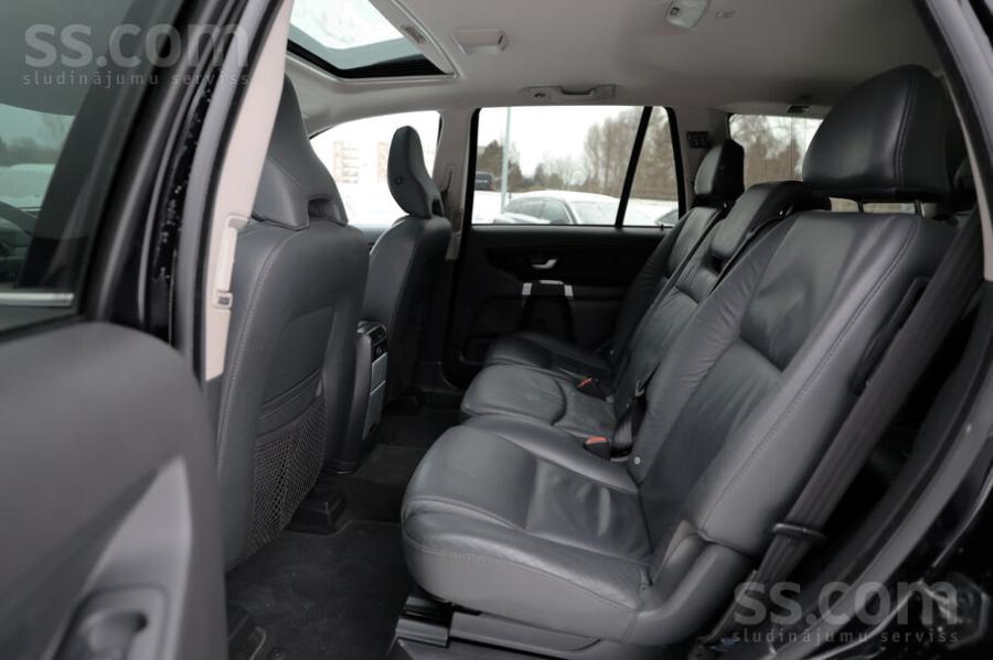 Melns Volvo XC90 2014 Jelgava, ar dzinēja tilpumu 2.40 L un nobraukumu 0 tūkst. km par 12500 €, foto 10 vietnē AUTOMOTO.COM.LV