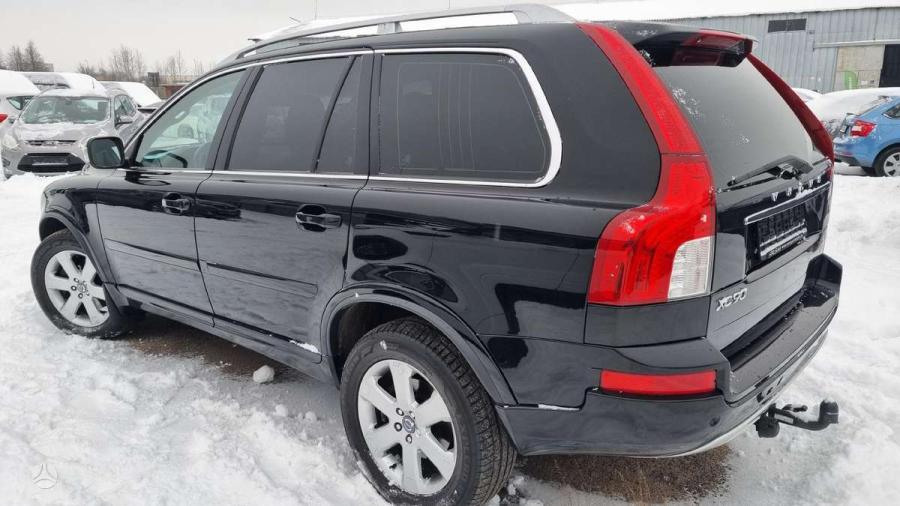 Melns Volvo XC90 2014 Šauļi, ar dzinēja tilpumu 2.40 L un nobraukumu 225 tūkst. km par 12200 €, foto 12 vietnē AUTOMOTO.COM.LV