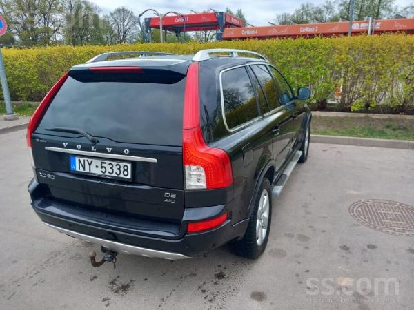 Melns Volvo XC90 2014 Jelgava, ar dzinēja tilpumu 2.40 L un nobraukumu 225 tūkst. km par 11400 €, foto 2 vietnē AUTOMOTO.COM.LV