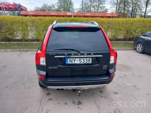 Melns Volvo XC90 2014 Jelgava, ar dzinēja tilpumu 2.40 L un nobraukumu 225 tūkst. km par 11400 €, foto 5 vietnē AUTOMOTO.COM.LV