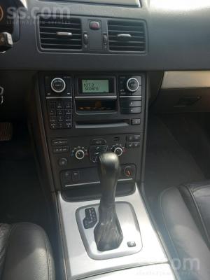 Melns Volvo XC90 2014 Jelgava, ar dzinēja tilpumu 2.40 L un nobraukumu 225 tūkst. km par 11400 €, foto 10 vietnē AUTOMOTO.COM.LV