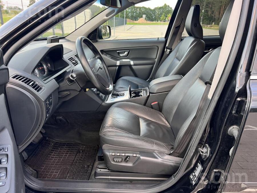 Melns Volvo XC90 2014 Rīga, ar dzinēja tilpumu 2.40 L un nobraukumu 312 tūkst. km par 9890 €, foto 6 vietnē AUTOMOTO.COM.LV