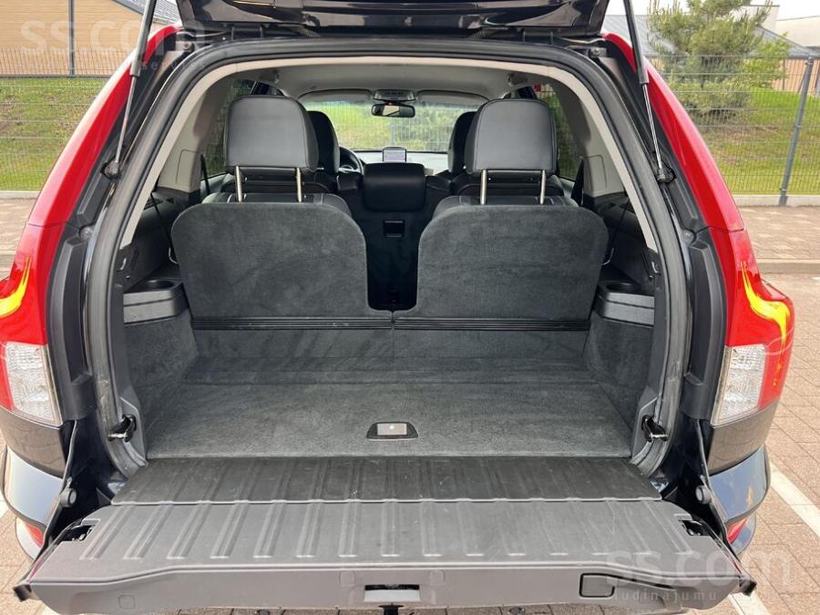 Melns Volvo XC90 2014 Rīga, ar dzinēja tilpumu 2.40 L un nobraukumu 312 tūkst. km par 9890 €, foto 15 vietnē AUTOMOTO.COM.LV