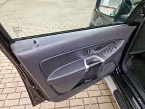 Melns Volvo XC90 2014 Viļņa, ar dzinēja tilpumu 2.40 L un nobraukumu 250 tūkst. km par 13650 €, foto 13 vietnē AUTOMOTO.COM.LV
