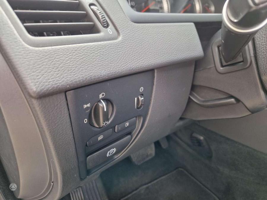 Melns Volvo XC90 2014 Viļņa, ar dzinēja tilpumu 2.40 L un nobraukumu 250 tūkst. km par 13650 €, foto 15 vietnē AUTOMOTO.COM.LV