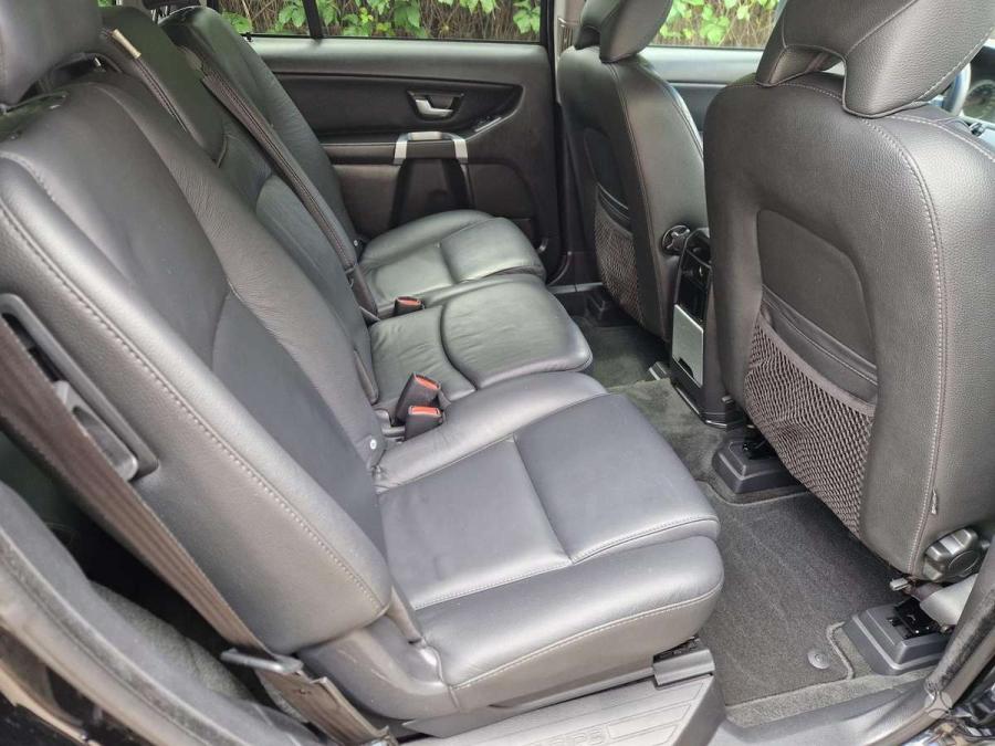 Melns Volvo XC90 2014 Viļņa, ar dzinēja tilpumu 2.40 L un nobraukumu 250 tūkst. km par 13650 €, foto 24 vietnē AUTOMOTO.COM.LV