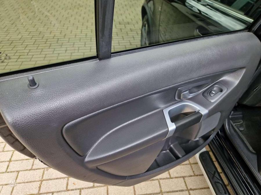 Melns Volvo XC90 2014 Viļņa, ar dzinēja tilpumu 2.40 L un nobraukumu 250 tūkst. km par 13650 €, foto 28 vietnē AUTOMOTO.COM.LV