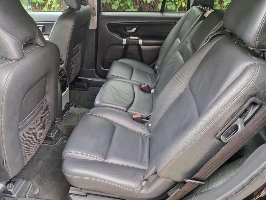 Melns Volvo XC90 2014 Viļņa, ar dzinēja tilpumu 2.40 L un nobraukumu 250 tūkst. km par 13650 €, foto 30 vietnē AUTOMOTO.COM.LV