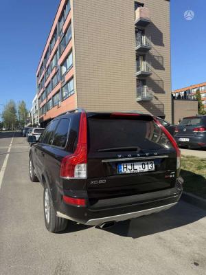 Melns Volvo XC90 2014 Viļņa, ar dzinēja tilpumu 3.19 L un nobraukumu 130 tūkst. km par 13000 €, foto 4 vietnē AUTOMOTO.COM.LV