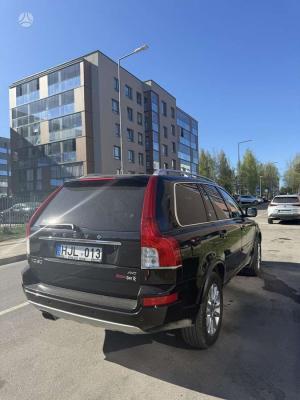 Melns Volvo XC90 2014 Viļņa, ar dzinēja tilpumu 3.19 L un nobraukumu 130 tūkst. km par 13000 €, foto 5 vietnē AUTOMOTO.COM.LV