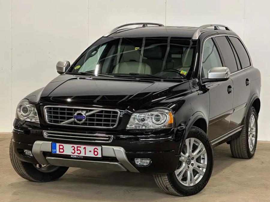 Black Volvo XC90 2014 in Jurmala, with an engine capacity of 2.40 L and mileage of 272 thousand km for 13950 €, photo 1 on AUTOMOTO.COM.LV