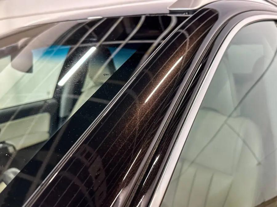 Black Volvo XC90 2014 in Jurmala, with an engine capacity of 2.40 L and mileage of 272 thousand km for 13950 €, photo 5 on AUTOMOTO.COM.LV