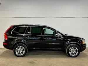 Black Volvo XC90 2014 in Jurmala, with an engine capacity of 2.40 L and mileage of 272 thousand km for 13950 €, photo 12 on AUTOMOTO.COM.LV