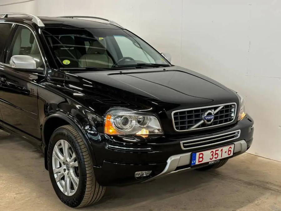 Black Volvo XC90 2014 in Jurmala, with an engine capacity of 2.40 L and mileage of 272 thousand km for 13950 €, photo 13 on AUTOMOTO.COM.LV