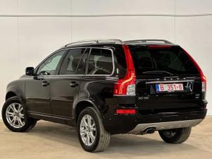 Black Volvo XC90 2014 in Jurmala, with an engine capacity of 2.40 L and mileage of 272 thousand km for 13950 €, photo 15 on AUTOMOTO.COM.LV