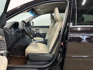 Black Volvo XC90 2014 in Jurmala, with an engine capacity of 2.40 L and mileage of 272 thousand km for 13950 €, photo 20 on AUTOMOTO.COM.LV