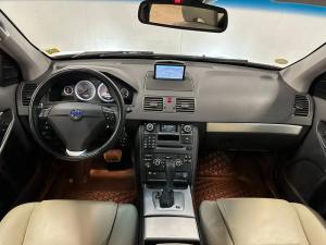 Black Volvo XC90 2014 in Jurmala, with an engine capacity of 2.40 L and mileage of 272 thousand km for 13950 €, photo 32 on AUTOMOTO.COM.LV
