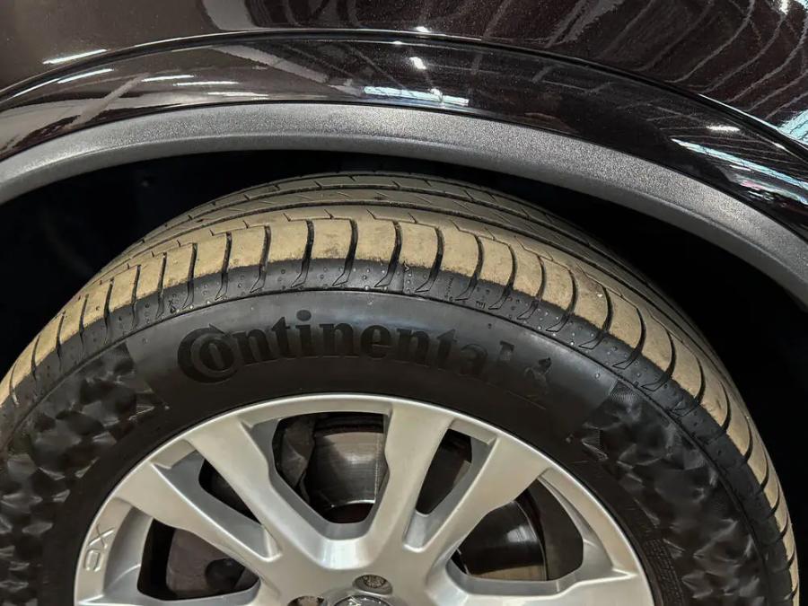 Black Volvo XC90 2014 in Jurmala, with an engine capacity of 2.40 L and mileage of 272 thousand km for 13950 €, photo 39 on AUTOMOTO.COM.LV