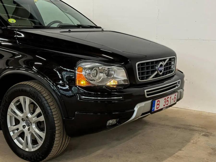 Black Volvo XC90 2014 in Jurmala, with an engine capacity of 2.40 L and mileage of 272 thousand km for 13950 €, photo 40 on AUTOMOTO.COM.LV