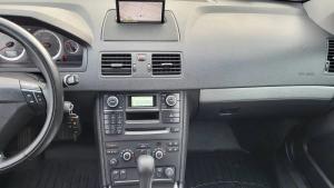 Black Volvo XC90 2014 in Riga, with an engine capacity of 2.40 L and mileage of 200 thousand km for 13990 €, photo 11 on AUTOMOTO.COM.LV