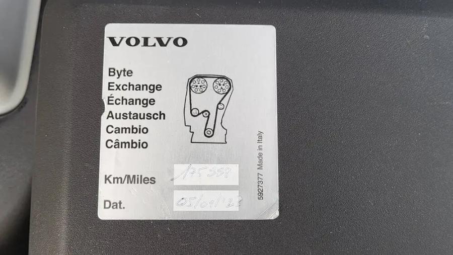 Black Volvo XC90 2014 in Riga, with an engine capacity of 2.40 L and mileage of 200 thousand km for 13990 €, photo 20 on AUTOMOTO.COM.LV