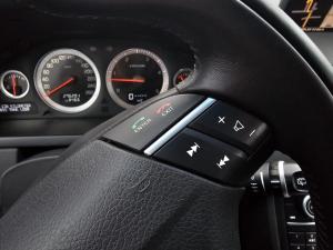 Black Volvo XC90 2014 in Riga, with an engine capacity of 2.40 L and mileage of 275 thousand km for 12700 €, photo 5 on AUTOMOTO.COM.LV