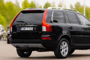 Melns Volvo XC90 2014 Jelgava, ar dzinēja tilpumu 2.40 L un nobraukumu 311 tūkst. km par 12500 €, foto 7 vietnē AUTOMOTO.COM.LV