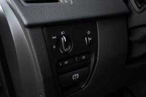 Melns Volvo XC90 2014 Jelgava, ar dzinēja tilpumu 2.40 L un nobraukumu 311 tūkst. km par 12500 €, foto 13 vietnē AUTOMOTO.COM.LV