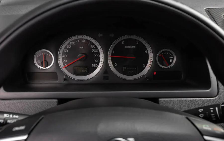 Melns Volvo XC90 2014 Jelgava, ar dzinēja tilpumu 2.40 L un nobraukumu 311 tūkst. km par 12500 €, foto 22 vietnē AUTOMOTO.COM.LV