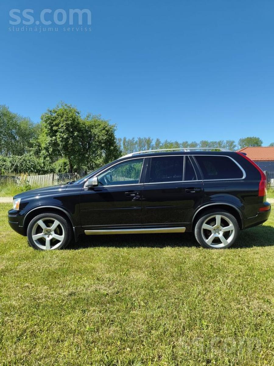 Melns Volvo XC90 2014 Rīga, ar dzinēja tilpumu 2.40 L un nobraukumu 322 tūkst. km par 12900 €, foto 7 vietnē AUTOMOTO.COM.LV