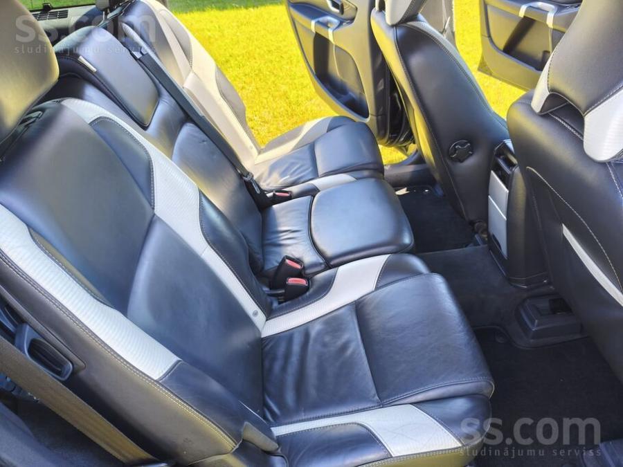Melns Volvo XC90 2014 Rīga, ar dzinēja tilpumu 2.40 L un nobraukumu 322 tūkst. km par 12900 €, foto 14 vietnē AUTOMOTO.COM.LV