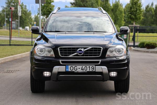 Black Volvo XC90 2014 in Jelgava, with an engine capacity of 2.40 L and mileage of 0 thousand km for 11500 €, photo 2 on AUTOMOTO.COM.LV