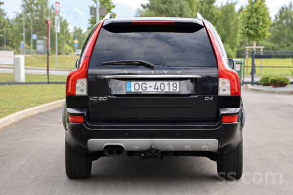 Black Volvo XC90 2014 in Jelgava, with an engine capacity of 2.40 L and mileage of 0 thousand km for 11500 €, photo 5 on AUTOMOTO.COM.LV