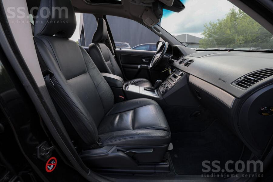 Melns Volvo XC90 2014 Jelgava, ar dzinēja tilpumu 2.40 L un nobraukumu 0 tūkst. km par 11500 €, foto 13 vietnē AUTOMOTO.COM.LV
