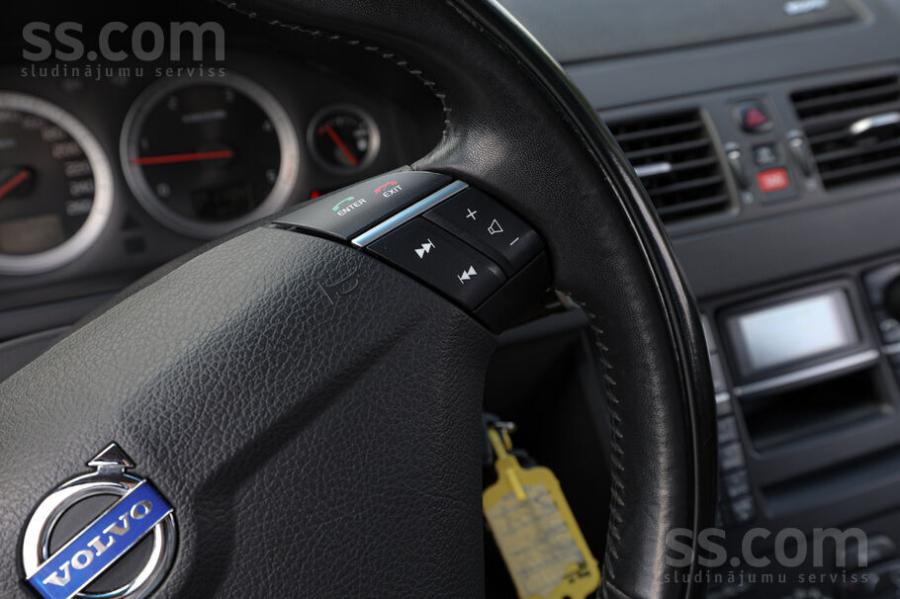 Melns Volvo XC90 2014 Jelgava, ar dzinēja tilpumu 2.40 L un nobraukumu 0 tūkst. km par 11500 €, foto 20 vietnē AUTOMOTO.COM.LV
