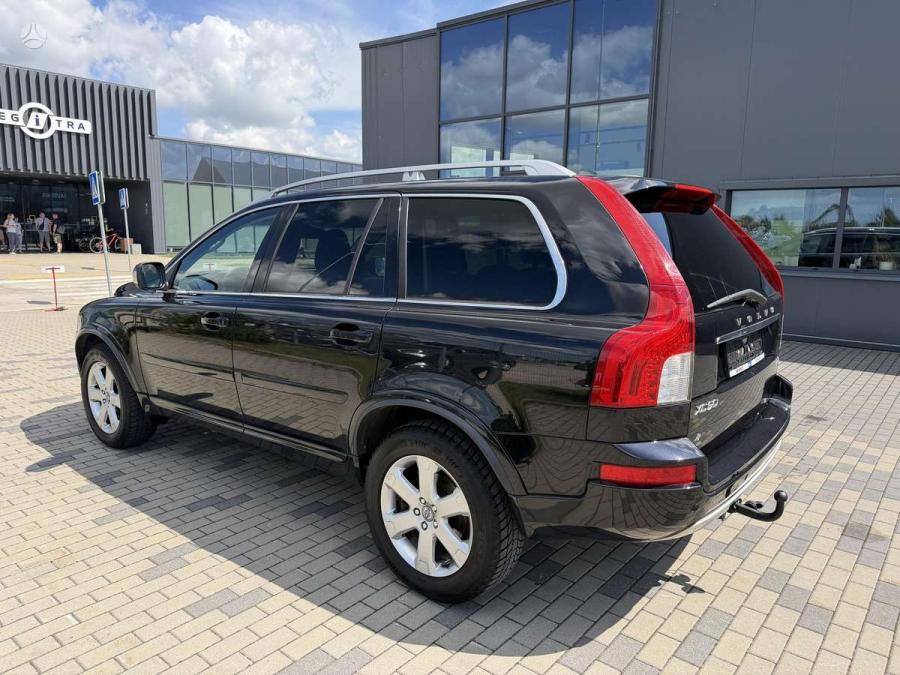 Melns Volvo XC90 2014 Šauļi, ar dzinēja tilpumu 2.40 L un nobraukumu 289 tūkst. km par 10600 €, foto 5 vietnē AUTOMOTO.COM.LV