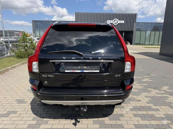 Melns Volvo XC90 2014 Šauļi, ar dzinēja tilpumu 2.40 L un nobraukumu 289 tūkst. km par 10600 €, foto 6 vietnē AUTOMOTO.COM.LV