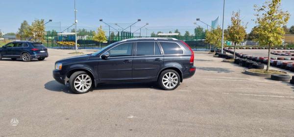 Black Volvo XC90 2014 in Siauliai, with an engine capacity of 3.20 L and mileage of 170 thousand km for 12000 €, photo 2 on AUTOMOTO.COM.LV