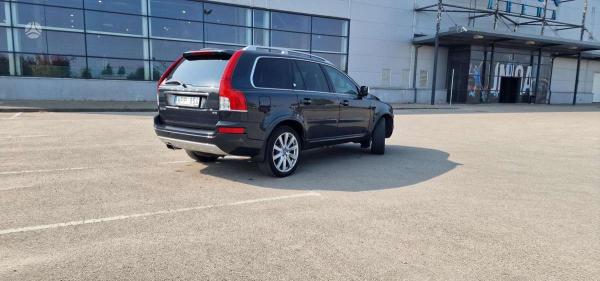 Black Volvo XC90 2014 in Siauliai, with an engine capacity of 3.20 L and mileage of 170 thousand km for 12000 €, photo 5 on AUTOMOTO.COM.LV