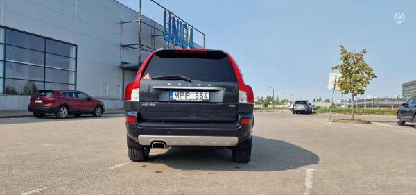 Black Volvo XC90 2014 in Siauliai, with an engine capacity of 3.20 L and mileage of 170 thousand km for 12000 €, photo 8 on AUTOMOTO.COM.LV
