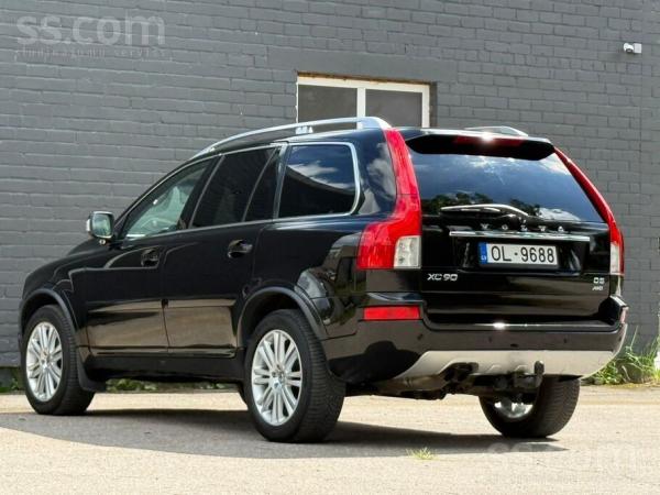 Melns Volvo XC90 2014 Tukums, ar dzinēja tilpumu 2.40 L un nobraukumu 217 tūkst. km par 13700 €, foto 3 vietnē AUTOMOTO.COM.LV