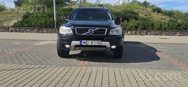 Melns Volvo XC90 2014 Ventspils, ar dzinēja tilpumu 2.40 L un nobraukumu 274 tūkst. km par 10300 €, foto 3 vietnē AUTOMOTO.COM.LV