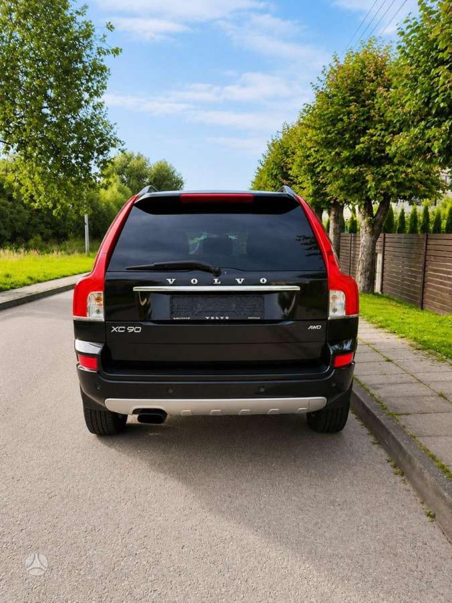 Black Volvo XC90 2014 in Klaipeda, with an engine capacity of 3.20 L and mileage of 280 thousand km for 8100 €, photo 5 on AUTOMOTO.COM.LV