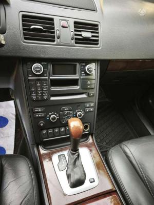 Black Volvo XC90 2014 in Klaipeda, with an engine capacity of 3.20 L and mileage of 280 thousand km for 8100 €, photo 10 on AUTOMOTO.COM.LV