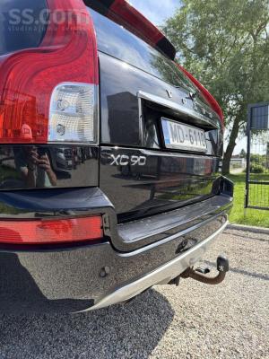 Black Volvo XC90 2014 in Ventspils, with an engine capacity of 2.40 L and mileage of 275 thousand km for 9990 €, photo 27 on AUTOMOTO.COM.LV