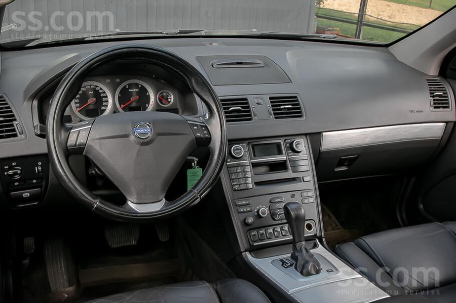 Melns Volvo XC90 2014 Tukums, ar dzinēja tilpumu 2.40 L un nobraukumu 217 tūkst. km par 13490 €, foto 14 vietnē AUTOMOTO.COM.LV