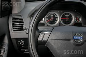 Melns Volvo XC90 2014 Tukums, ar dzinēja tilpumu 2.40 L un nobraukumu 217 tūkst. km par 13490 €, foto 16 vietnē AUTOMOTO.COM.LV