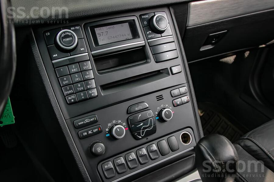 Melns Volvo XC90 2014 Tukums, ar dzinēja tilpumu 2.40 L un nobraukumu 217 tūkst. km par 13490 €, foto 19 vietnē AUTOMOTO.COM.LV