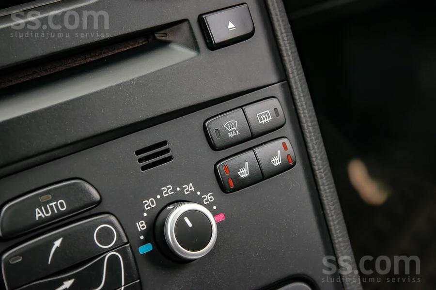 Melns Volvo XC90 2014 Tukums, ar dzinēja tilpumu 2.40 L un nobraukumu 217 tūkst. km par 13490 €, foto 20 vietnē AUTOMOTO.COM.LV