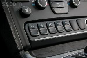 Melns Volvo XC90 2014 Tukums, ar dzinēja tilpumu 2.40 L un nobraukumu 217 tūkst. km par 13490 €, foto 21 vietnē AUTOMOTO.COM.LV